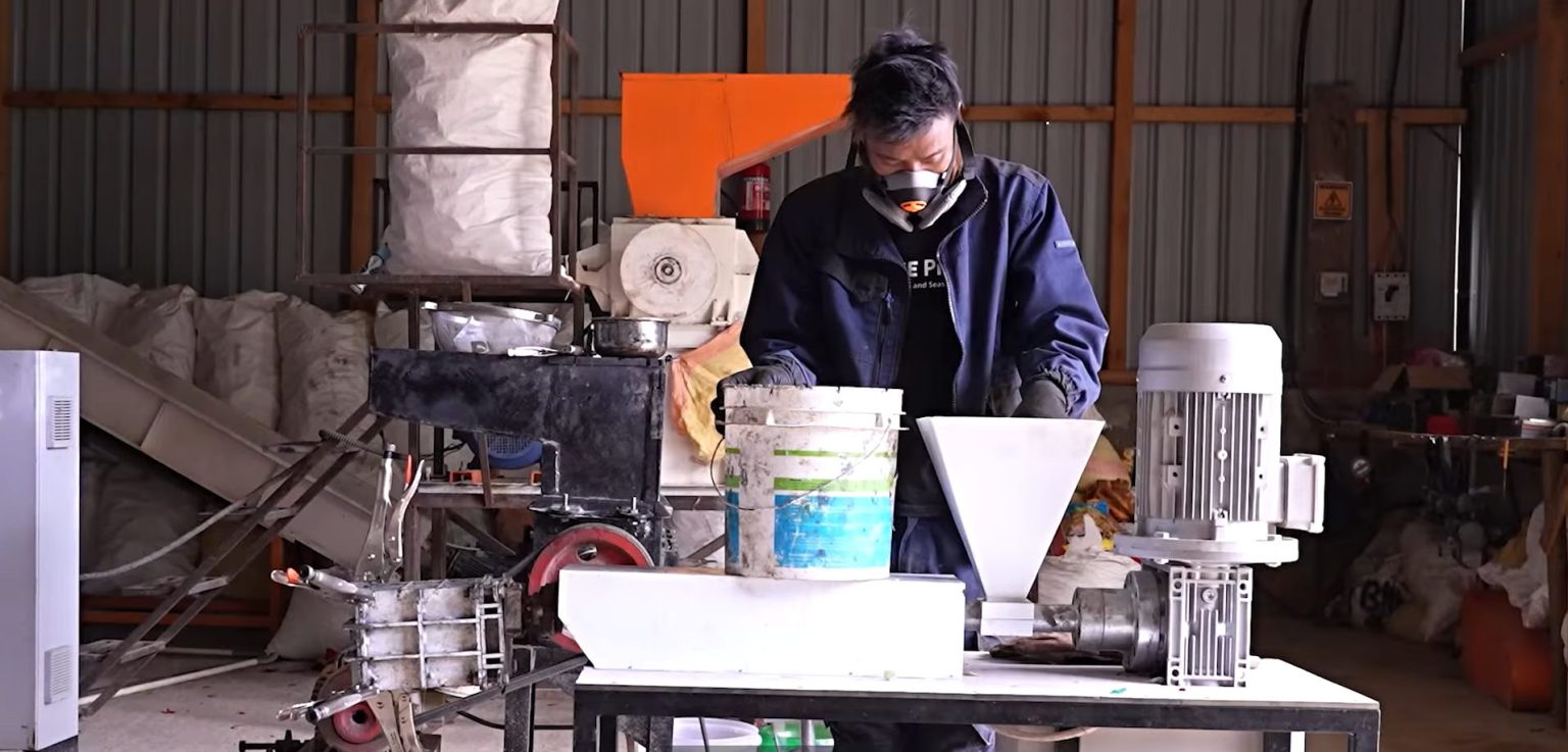 UR Bricks: Transforming Plastic Waste into Sustainable Construction in ...